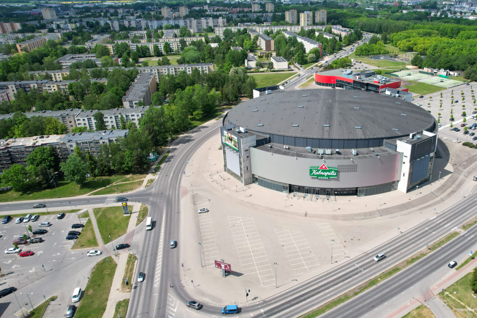 Apie areną - KalnapilisArena.lt